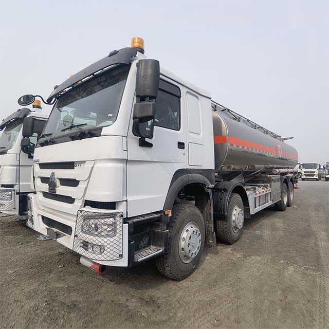 SINOTRUK HOWO 30000 Litres Aluminum Fuel Tanker Truck - Buy fuel tank ...